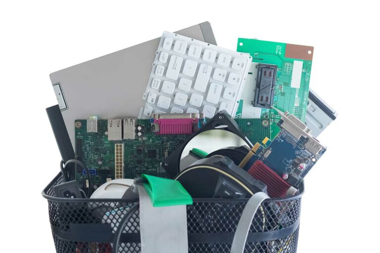 Four Reasons Businesses Should Recycle Old Electronics